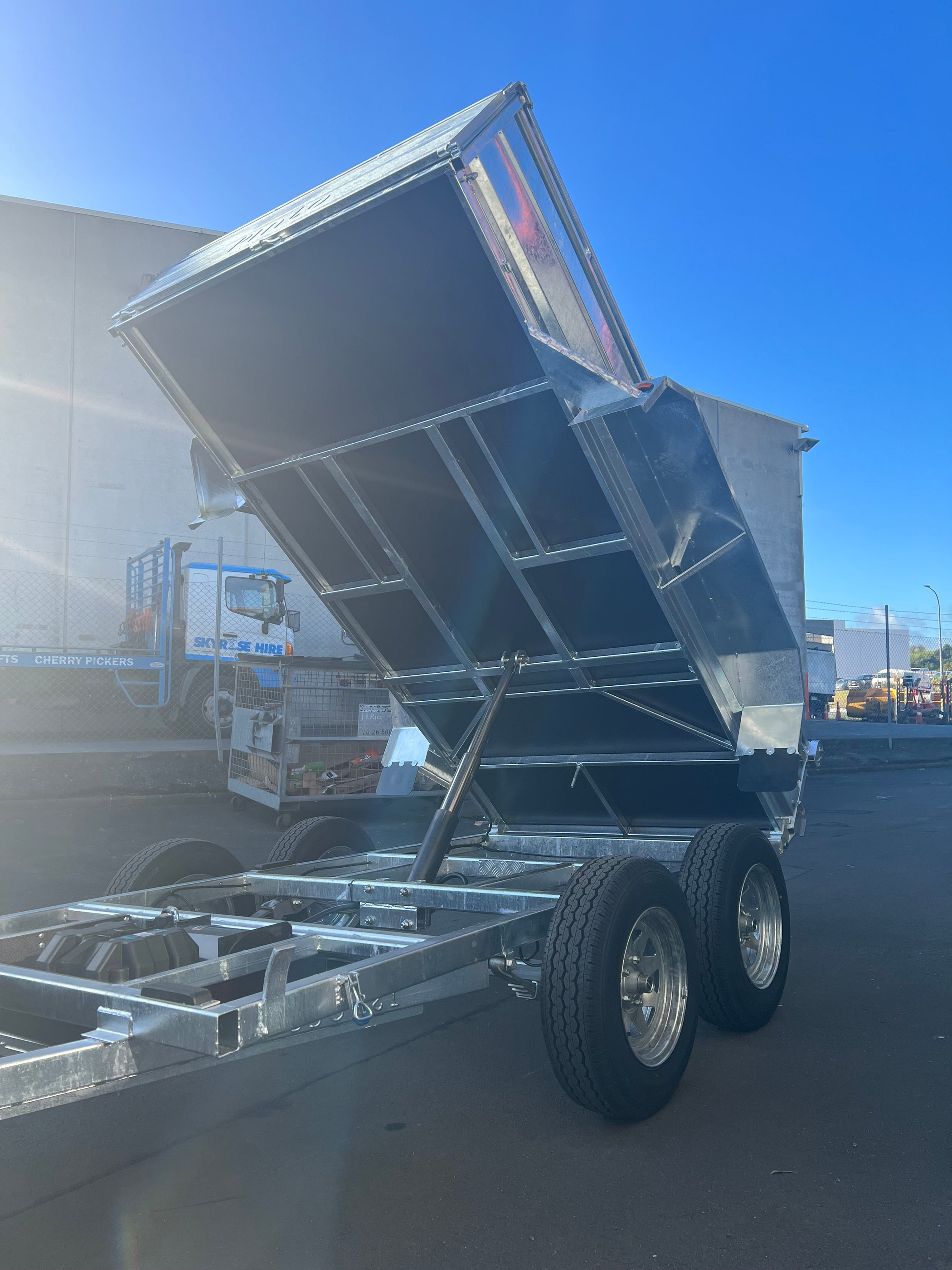 Tandem Axle Braked Hydraulic Tipper Trailer NZ | Pinto Trailers